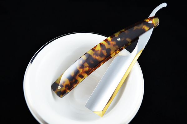 Boker Schildpatt 2.0 Tortoiseshell 6/8 Straight Razor - The Classic ...
