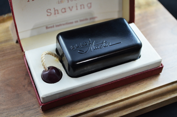 Blade Master Double Edge Razor Blade Sharpener NOS - The Classic Edge ...